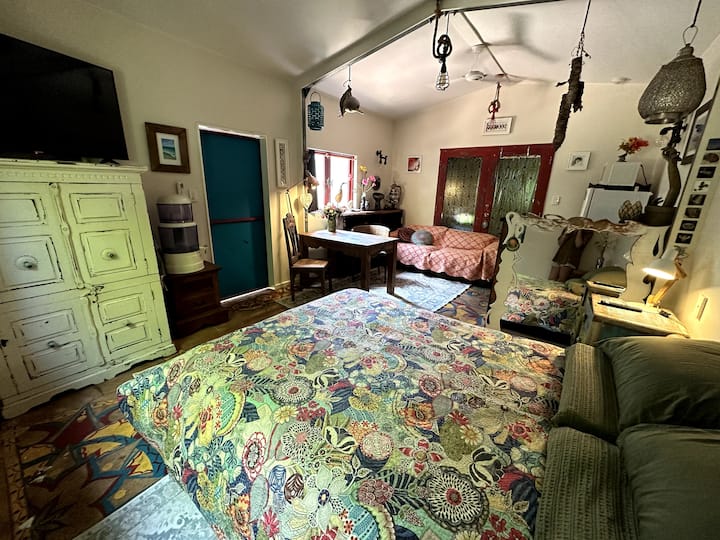 The Blue Lagoon Poolside Studio - Broome
