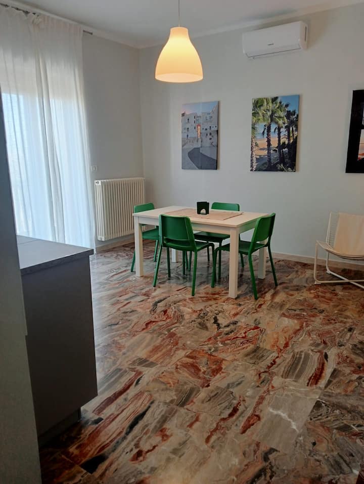 Spazioso Appartamento Con Vista Mare - Vieste