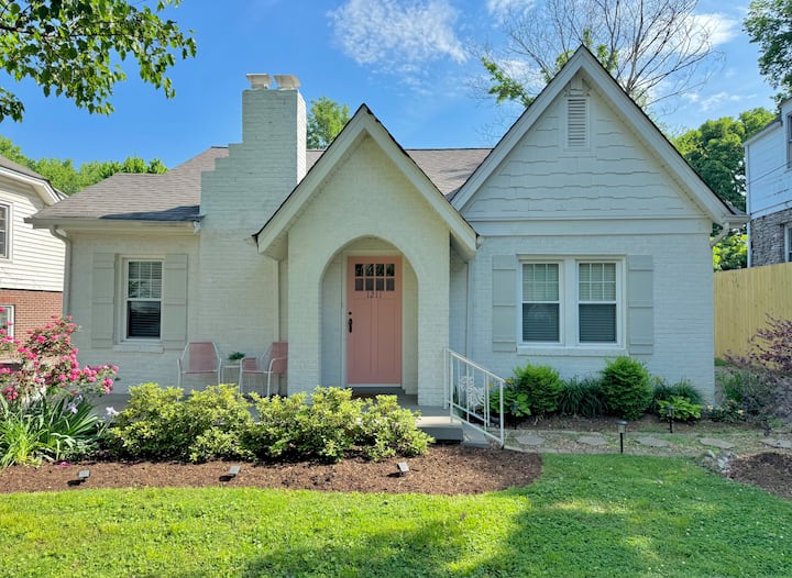 The Blooming Cactus In East Nashville! - Nashville