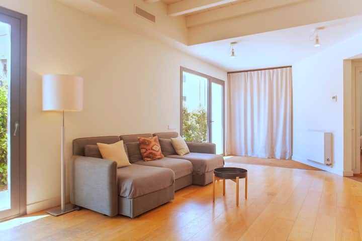 Designer Home With Pool Near Beach And Village - El Masnou