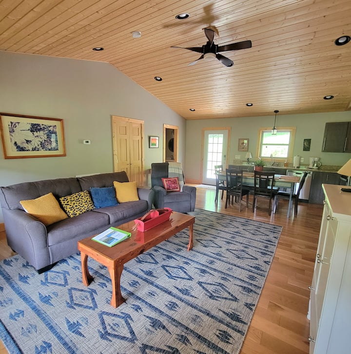 Lazy Acres At Highfield Cabins - Sylva, NC