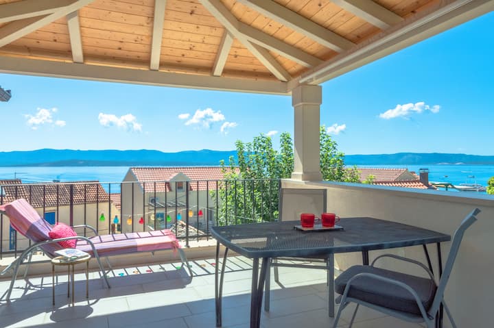 Sea View Terrace, Spacious & Modern Loft Sara Bol - Bol