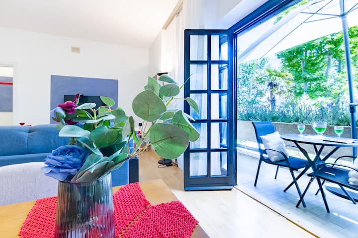 Beachside 2-room Villa Flat, Garden View Balcony - Francavilla al Mare