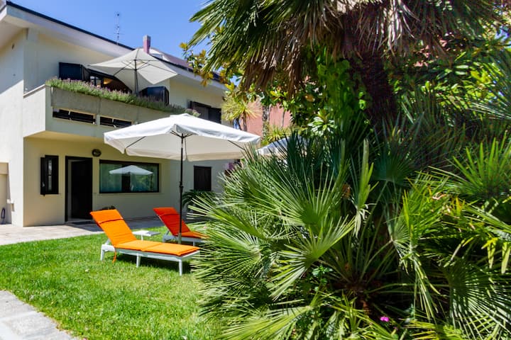 Two-room Flat With Balcony In Villino D'agostino - Pescara