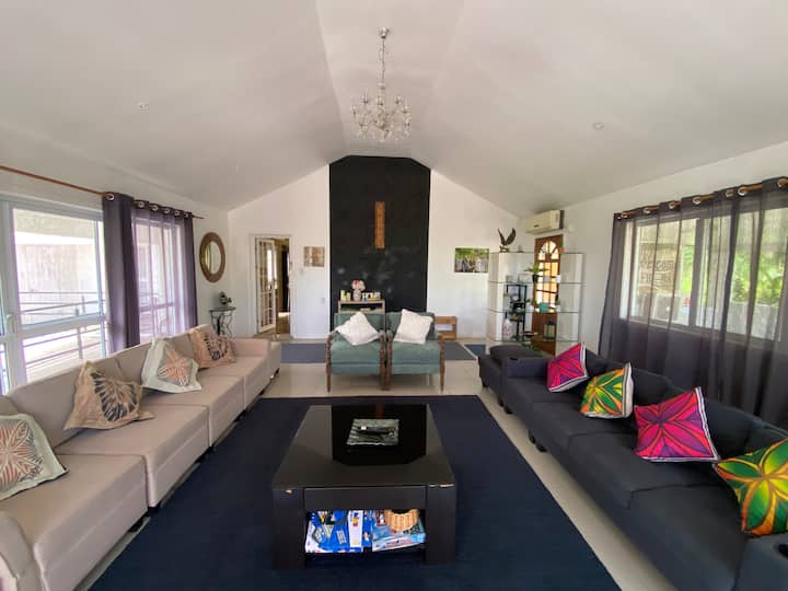 Hilltop Alcohol-free Suite - Pool & Free Wifi - Apia