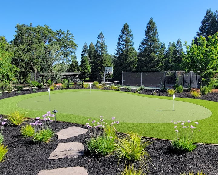 Luxury Home On One Acre Lot With Amenities - Concord, CA