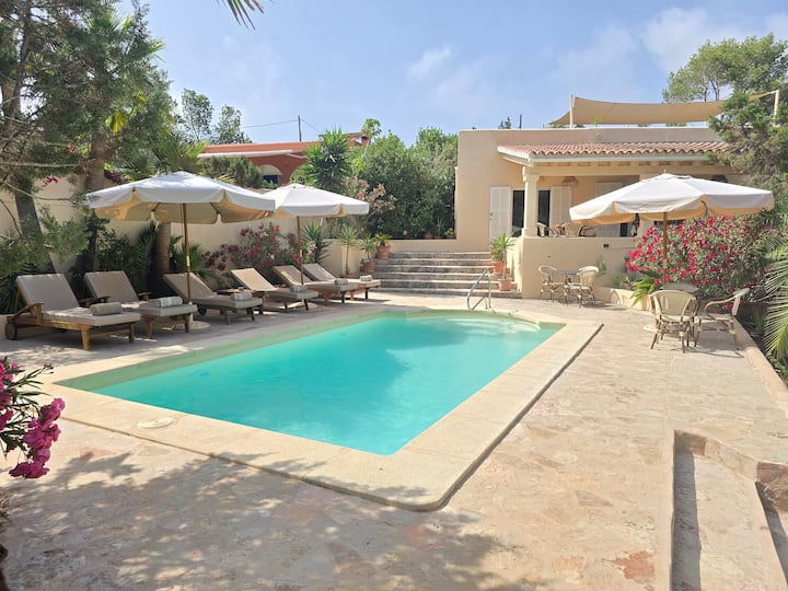 Villa Con 5 Habitaciones Y Piscina - Formentera