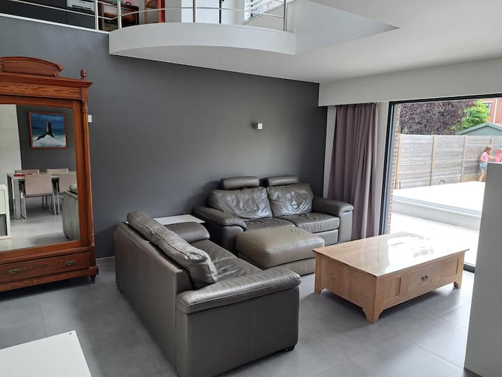 Sunny Dreamhouse At Tomorrowland - Boom