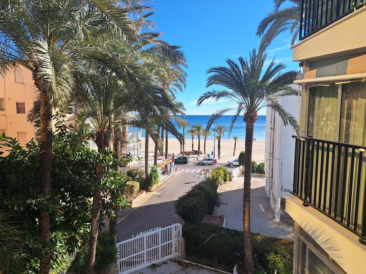 Apartamento En Primera Linea De Playa De Benidorm - Benidorm