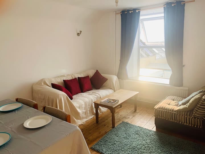 No 73- Lovely, Light Apartment In St David’s - Pembrokeshire