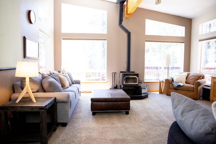 Glorious Spring Olympic Valley Villa Dog Ok - Tahoe City, CA