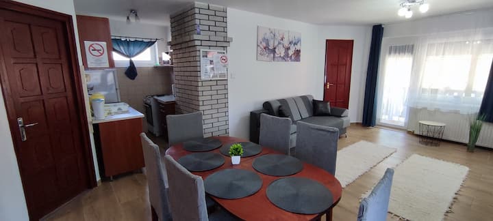Bazsi Apartman-emelet (Duplex Apartman) - Hajdúszoboszló