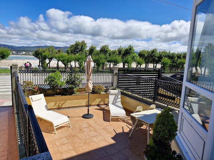 Planta Baja Con Fantásticas Vistas Y Gran Terraza - Foz