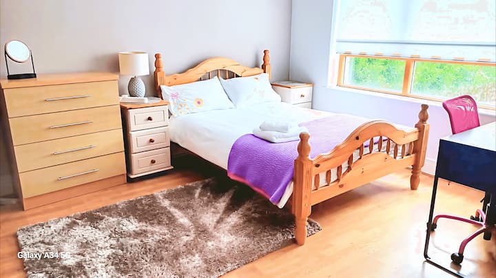 Double Room Near Airport | 24/7 Bus Access - Dublín