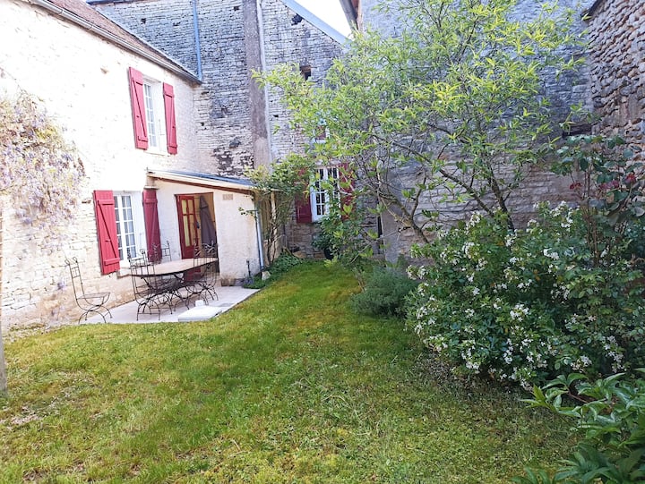 Gîte "Chez La Mère Taupin" Classé 3 éToiles - Yonne
