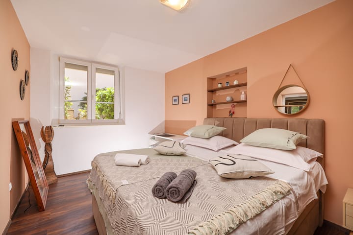 Cozy Garden Getaway Near Oldtown With Kingsize Bed - Zadar
