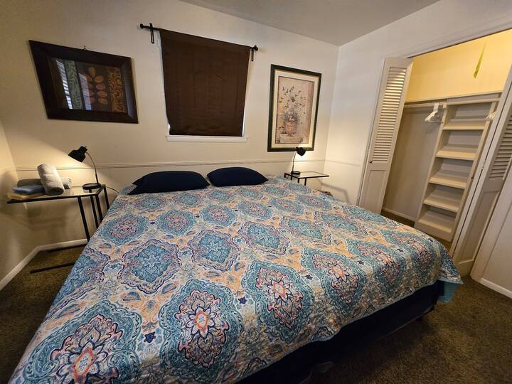 Athens King Dfw Tv Kitchen Laundry - Irving, TX