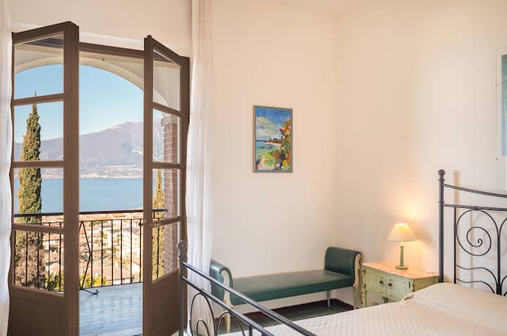 Villa Maria Lake View, Walk To The Village.parking - Garda