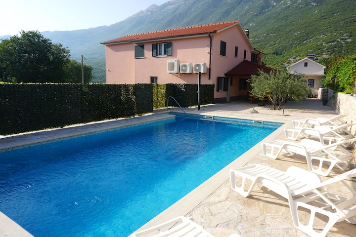 Villa Marina - Ap. 1 With Mountain View (4-6 Pax) - Promajna