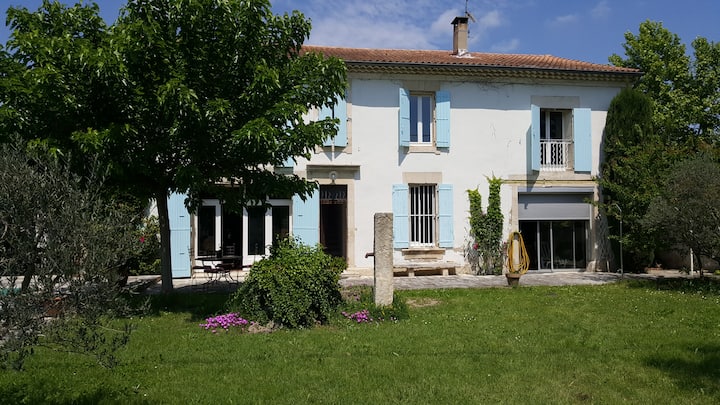 Le Mas Du Coustoubi, Grand Mas Proche Saint Rémy - 亞維農