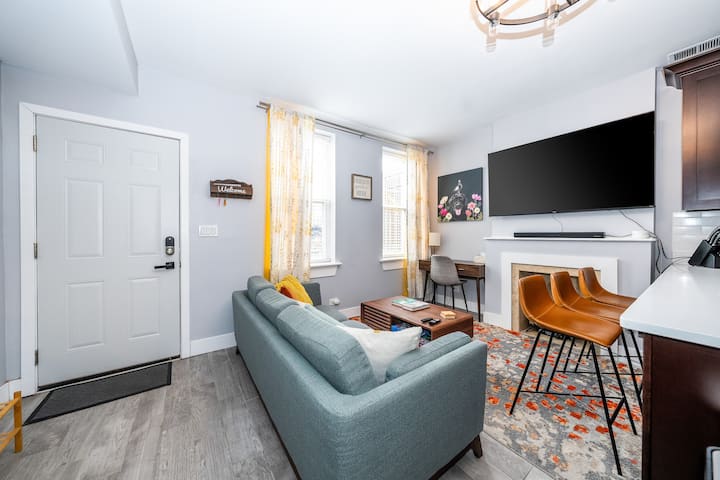 Modern & Cozy 2br Delight Near Dt W/ac & Wifi - Chicago