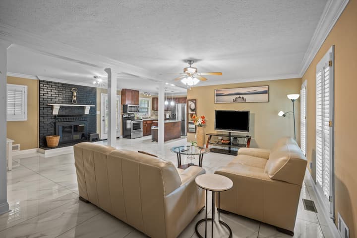 Lehigh Place-walk To Everything -Near Atlanta, Ga - Douglasville, GA