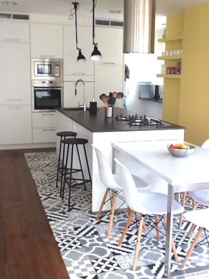 Design Beach Apartment With Pool - Sitges