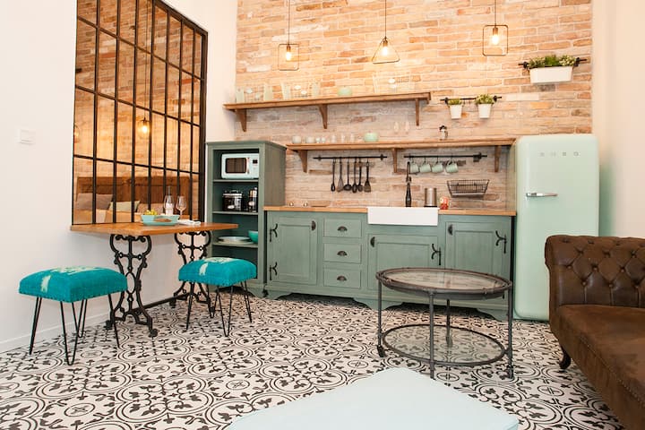 Boutique Flat By Synagoge, Basilica & Opera W A/c - Budapest