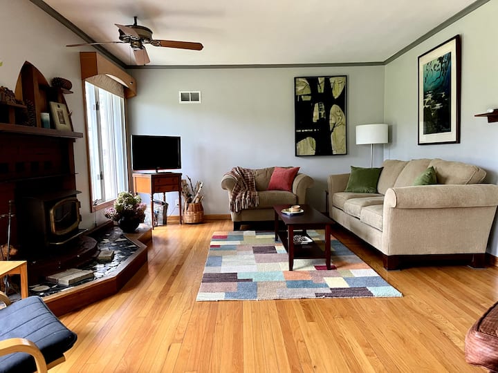 Private Room ~ Near Stryker & Pfizer ~ Red Bud - Kalamazoo, MI