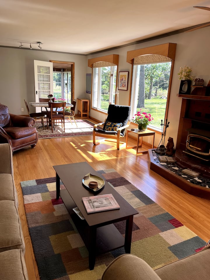 Bishop Road House ~ Red Bud ~Extended Stay Portage - Kalamazoo, MI