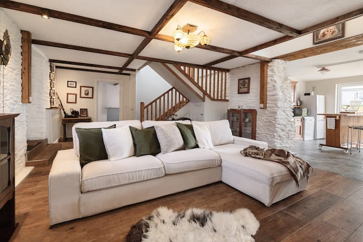 Pipers Cottage – Historic Sea View Retreat, Dingle - Dingle Peninsula