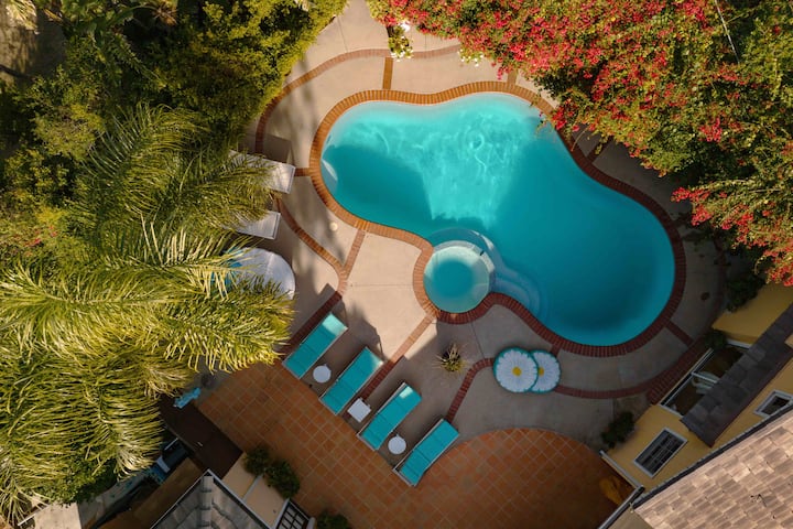 Oasis Privée, Piscine Jacuzzi Sous Les éToiles - Sugar Rush, Canoga Park