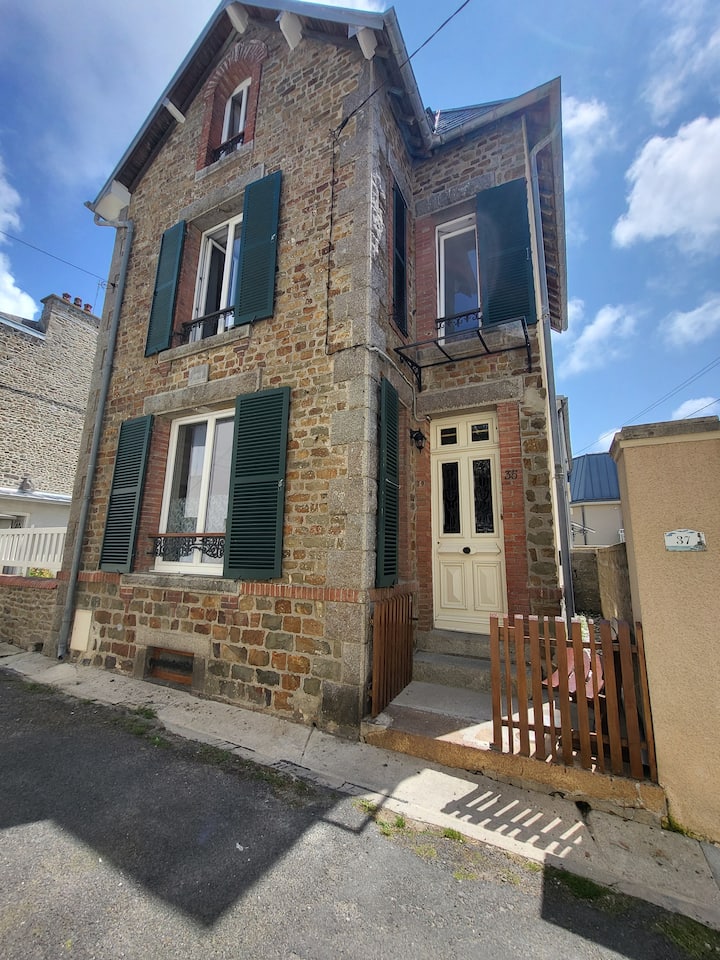 Maison De Caractère(centre-bourg  Et Plage ,Wifi) - Jullouville