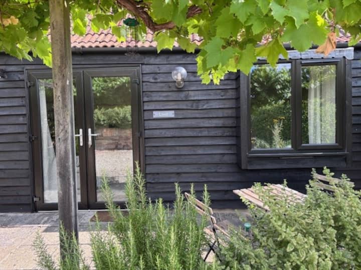 Simple, Cosy, Quiet, Relaxing Space For 2 - Lime - Bradford-on-Avon