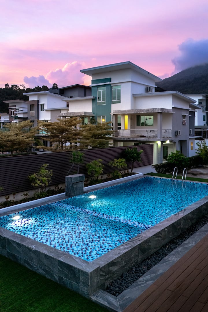 Seascape Villa - New Pool + Pickleball Court - Langkawi