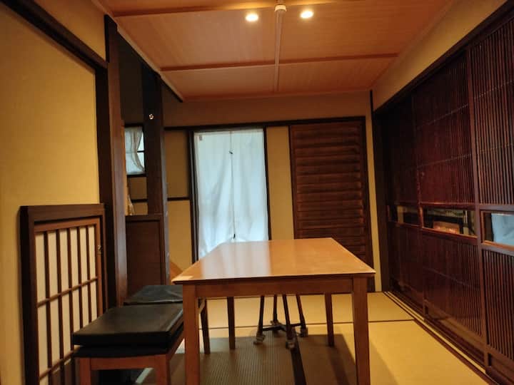 Solo Lady Only: Near Shinkansen, Metro W/ Bathroom - Kyoto