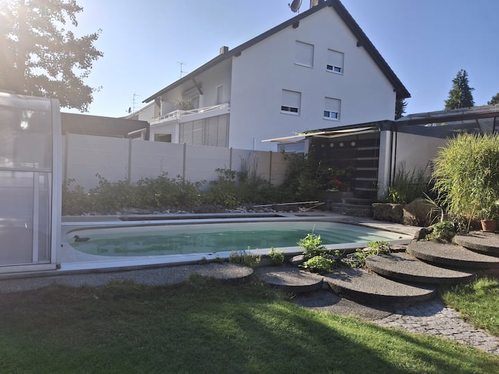 Dachgeschosswohnung Mit Gartenbenutzung - Nuremberg, Germany