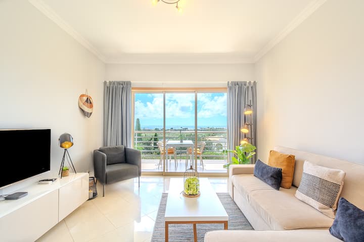 Beautiful Seaview Apt With Shared Pool, Albufeira - Guia