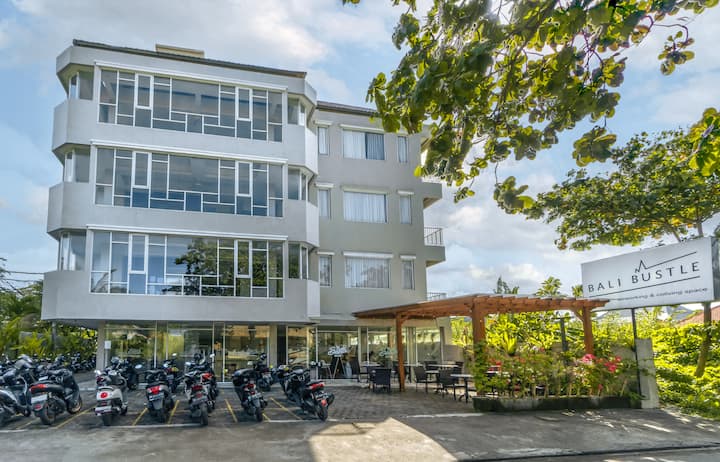 Loft Bali Bustle Coworking And Coliving Space Kuta - Kuta