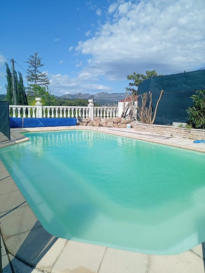 Villa Avec Piscine Privée Et Cuisine D'été - Marseille