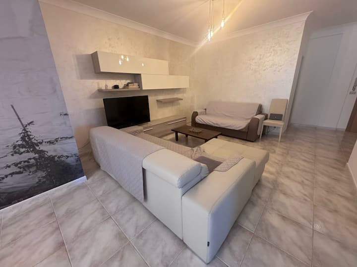 Ai Piedi Del Castello Di Otranto - Otranto