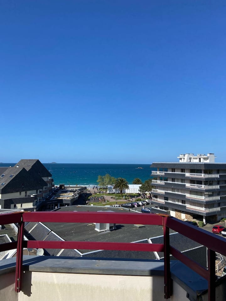 Perros Guirec : Appartement 4 Pers. Vue Sur Mer. - Perros-Guirec