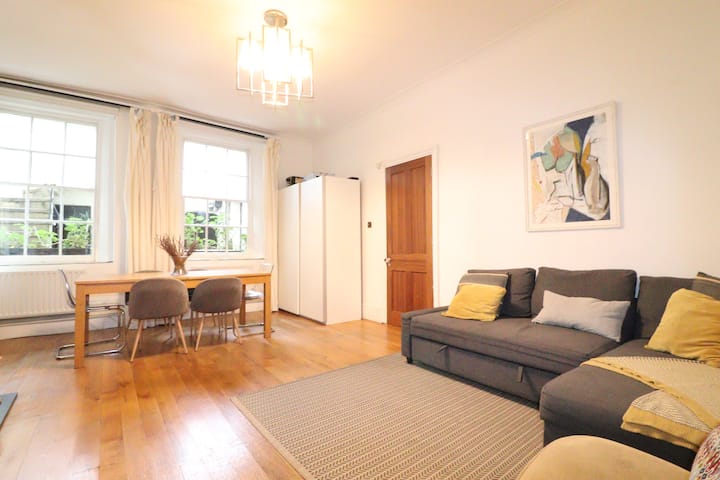 Cozy 2 Bedroom Apartment Near Hyde Park - Londen