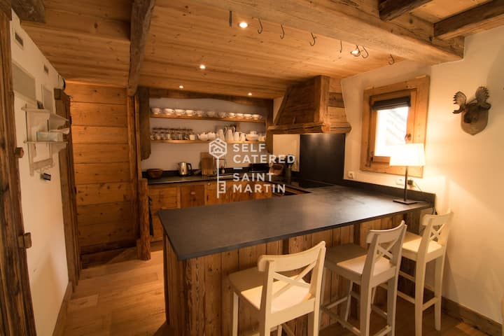 Chalet Riondaz - Stunning 6/7 Bedroom Ski Chalet - Saint-Martin-de-Belleville