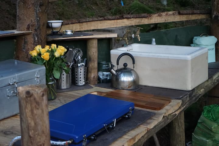 Tree Tent Escape & Barrel Hot Tub In Forest Canopy - Rhayader