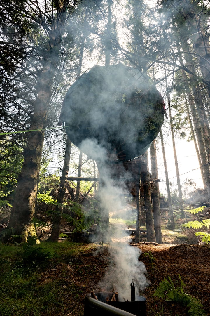 New: Romantic Tree Tent: Wild Glamping For Two - Builth Wells