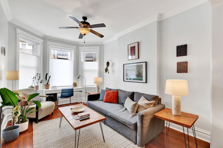 Roscoe Village Radiance! Prof Designed 3bd Retreat - Chicago