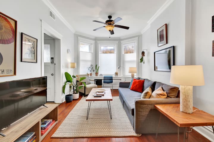 Roscoe Village Radiance! Prof Designed 3bd Retreat - Chicago
