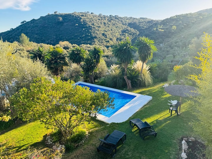 Poolside Finca In The Nature On The Edge Of Town - Cortes de la Frontera