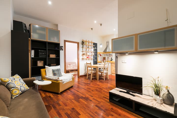 Comfort And Style Near Trastevere  2 Bedrooms - Rome